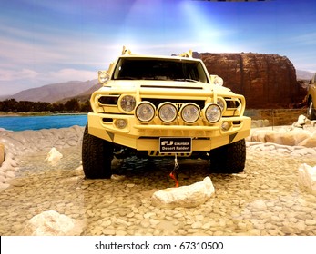 Toyota FJ CRUISER Logo Vector (.EPS) Free Download