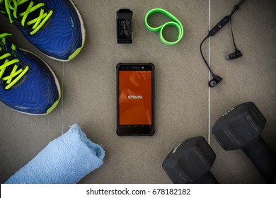 Strava Logo Vector (.EPS) Free Download