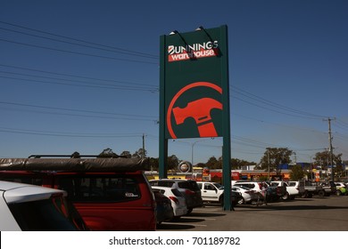 Bunnings Warehouse Logo Vector (.EPS) Free Download
