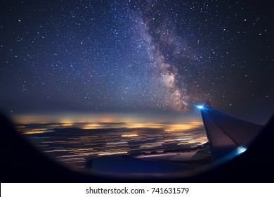 Fly by Night 4K wallpaper download