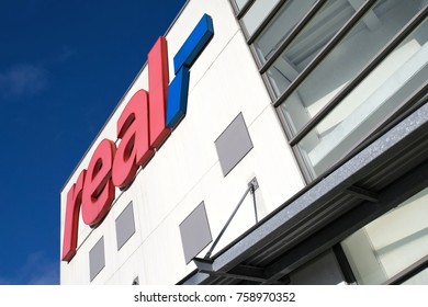 Real hypermarket Logo Vector (.CDR) Free Download