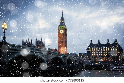 Winter snowfall in london at night HD wallpaper download