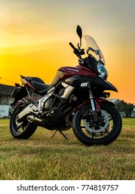 Kawasaki Versys Logo Vector (.EPS) Free Download
