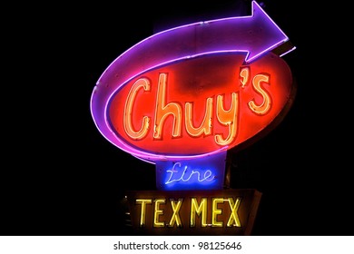 Chuys Logo