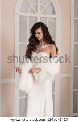 SHARP-CHEEKBONES Stock Photos and Images - Avopix.com