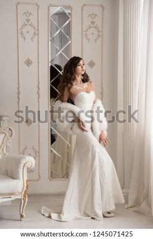 SHARP-CHEEKBONES Stock Photos and Images - Avopix.com