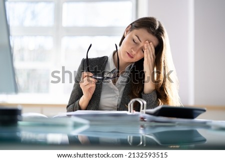 ACCOUNTANT-STRESS Stock Photos and Images - Avopix.com