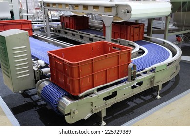 Image Automatic Conveyor Stock Photo 225929389 | Shutterstock