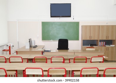 1,027 Classroom tv Images, Stock Photos & Vectors | Shutterstock