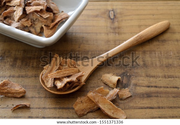 Image Fried Burdock Root 스톡 사진(지금 편집) 1551371336