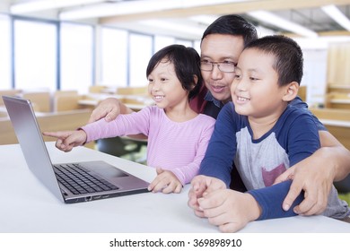 Image Two Little Students Using Laptop Stock Photo 369898910 | Shutterstock