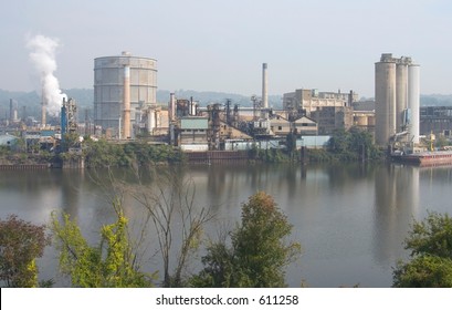 Industrial Complex Stock Photo 611258 | Shutterstock