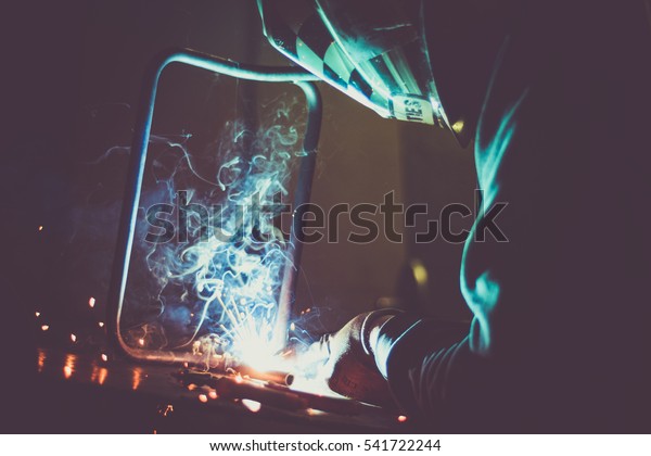 Industrial Worker Welding Loop Made Round Stock Photo 541722244 ...