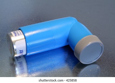 574 Asthma puffer Images, Stock Photos & Vectors | Shutterstock