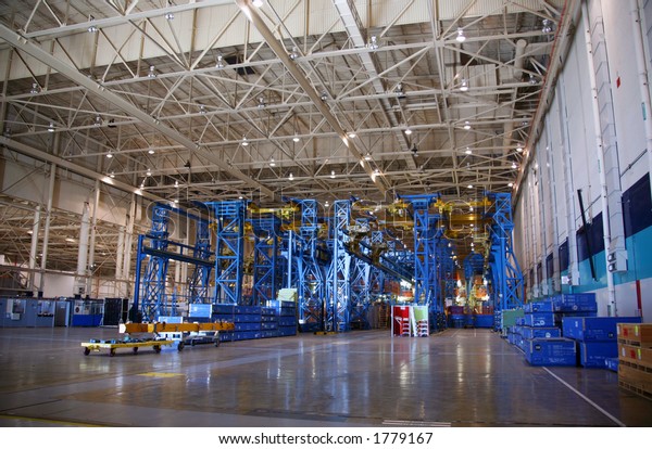 Inside Aerospace Production Facility Bulkhead Wing ภาพสต็อก 1779167 ...