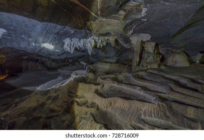 Inside Cave Stock Photo 728716009 | Shutterstock
