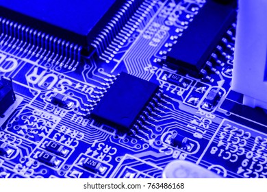 Microchip Quartz On Motherboard Modern Computer Stock Photo 760895896 ...