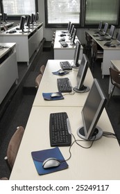 Interior Classroom Computers Stock Photo 25249117 | Shutterstock