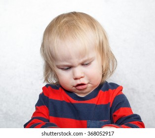 Kid Looking Down Stock Photo 368052917 | Shutterstock