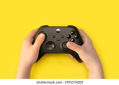 227 Xbox kid Images, Stock Photos & Vectors | Shutterstock