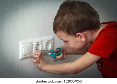 386 Putting finger into a socket Images, Stock Photos & Vectors ...