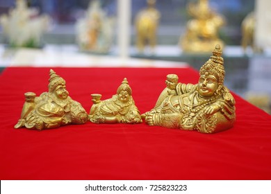 Kuber Stock Photo 725823223 | Shutterstock