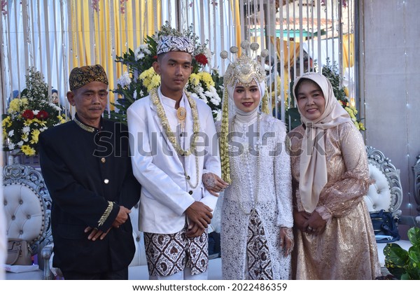 444 Adat Sunda Images, Stock Photos & Vectors | Shutterstock
