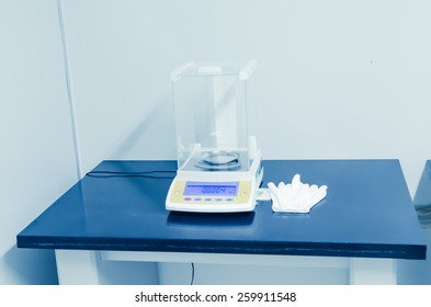 7,999 Electronics lab background Stock Photos, Images & Photography ...