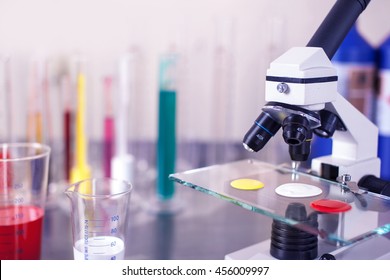 958 Laboratory Microscope Paints Images, Stock Photos & Vectors ...