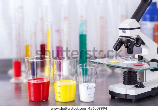 958 Laboratory Microscope Paints Images, Stock Photos & Vectors ...