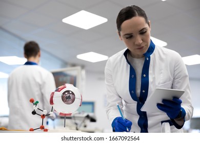 25,751 Lab Worker Standing Images, Stock Photos & Vectors | Shutterstock