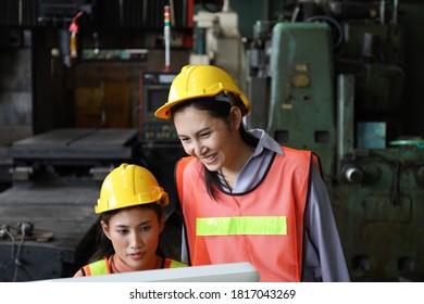 Lady Operator Talking Together Using Computer Stock Photo 1817043269 ...