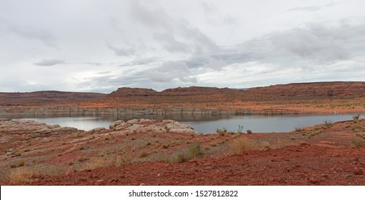 Lake Powell Layered Solid Red Rock Stock Photo 1527812822 | Shutterstock