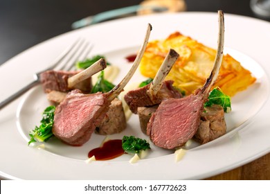 Three Medium Rare Lamb Chops On Foto Stok 292977725 | Shutterstock