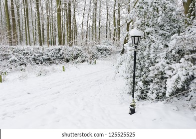 4,017 Lamp post in snow Images, Stock Photos & Vectors | Shutterstock