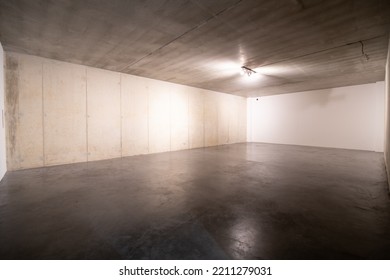Large Empty Room Light No Windows Stock Photo 2211279031 | Shutterstock