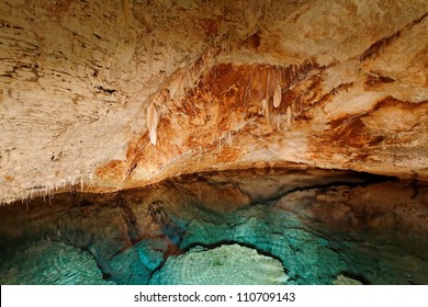 Large Flowstone Cave Stock Photo 110709143 | Shutterstock