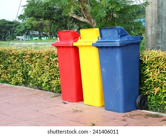 Four Color Trash Cans Garbage Bin Stock Photo 1407581069 | Shutterstock
