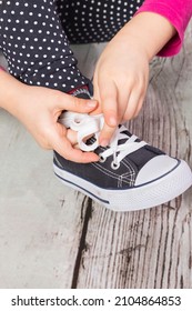 Foot-binding Images, Stock Photos & Vectors | Shutterstock