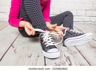 Foot-binding Images, Stock Photos & Vectors | Shutterstock