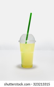 3,337 Lemonade in plastic cups Stock Photos, Images & Photography ...