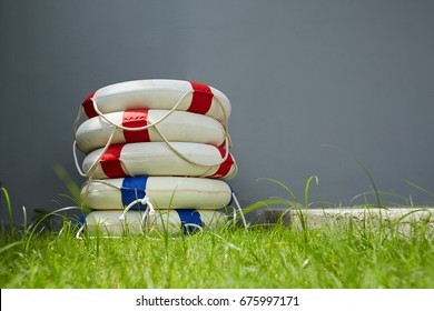 Life Preserver Floating Life Ring Stock Photo 675997171 | Shutterstock