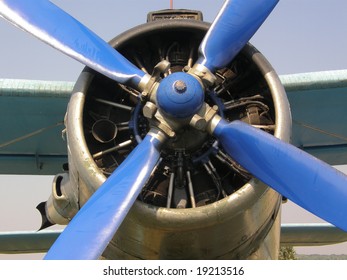 Aircraft Engine Propeller Front View Closeup Stock Photo 1267964728 ...