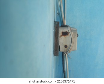 Light Socket Housing Flow Electric Current Stock Photo 2136371471 ...