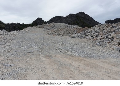 Desolate Landscape On Cotopaxi Volcano Ecuador Foto de stock 1237561693 ...