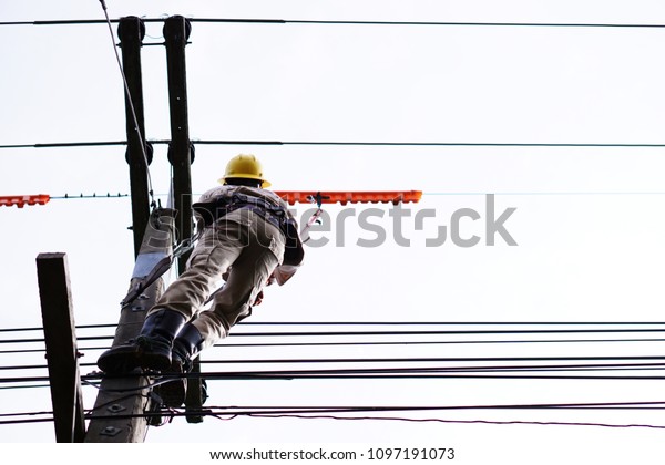 5,516 Power Lineman Images, Stock Photos & Vectors | Shutterstock
