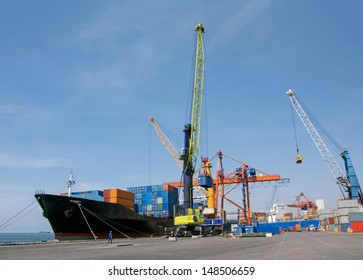 Loading Container Ship Stock Photo 148506659 | Shutterstock