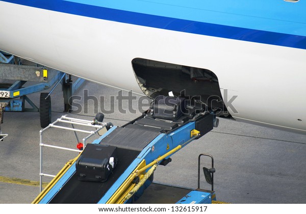 Loading Conveyor Plane Stock Photo 132615917 | Shutterstock