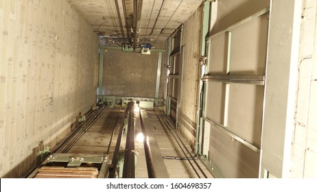 127 Elevator hoistway Images, Stock Photos & Vectors | Shutterstock