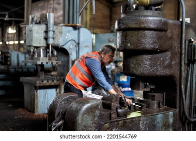 Maintenance Workshop Senior Engineer Fixing Malfunction Stock Photo ...